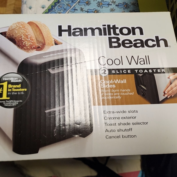 Hamilton Beach | Kitchen | Hamilton Beach Cool Wall Toaster | Poshmark
